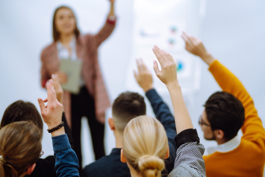 9 Good Attention Getters for Speech Introductions | Envato Tuts+