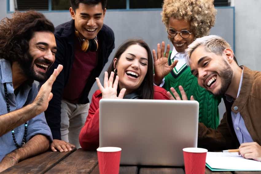How to Have a Fun PowerPoint Night (With Kid-Friendly Topic Ideas ...