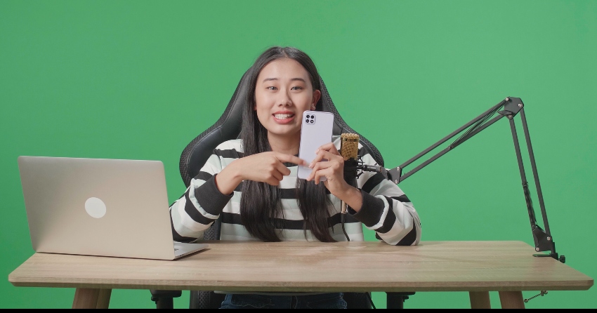 How to Use Green Screen & Chroma Key in DaVinci Resolve | Envato Tuts+